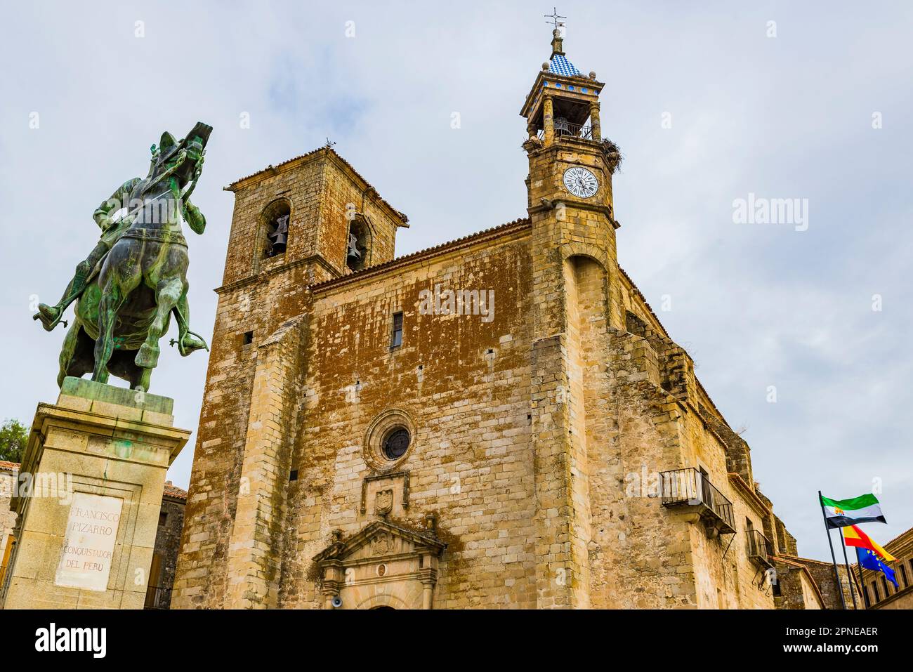 Equestrian statue of Francisco Pizarro, conqueror of Peru, in Main ...