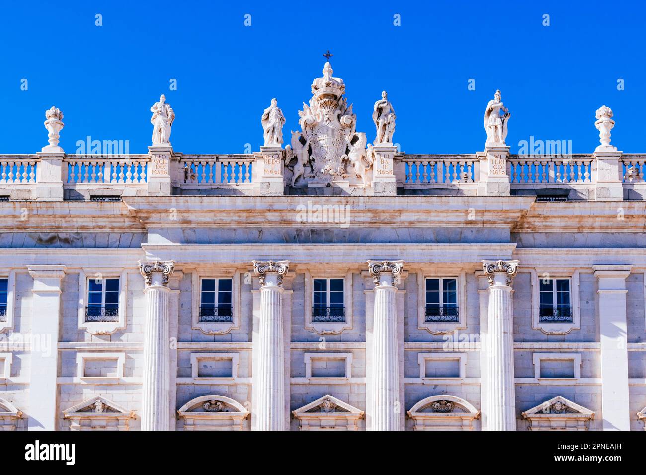 Iconic statues and sculptures hi-res stock photography and images - Alamy