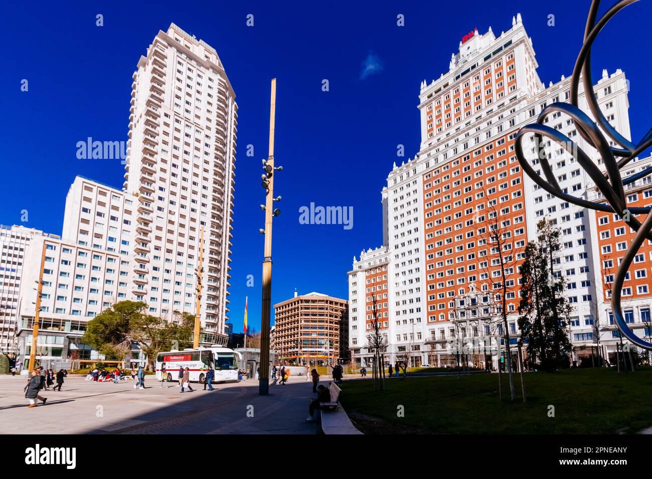 Two prominent skyscrapers, Edificio España - Spain Building (R) and ...