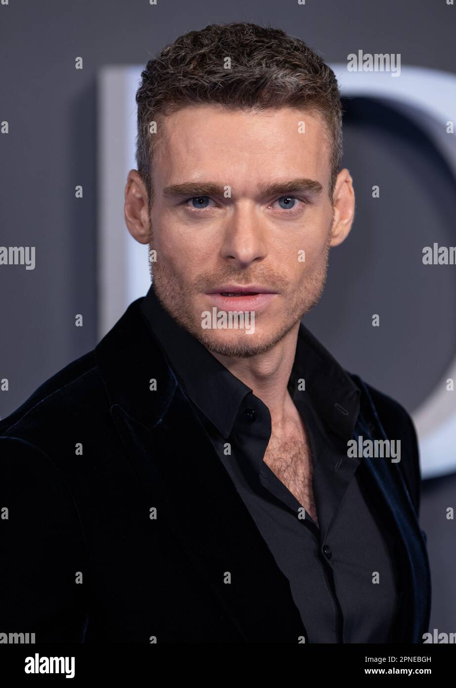 Richard madden body hi-res stock photography and images - Alamy