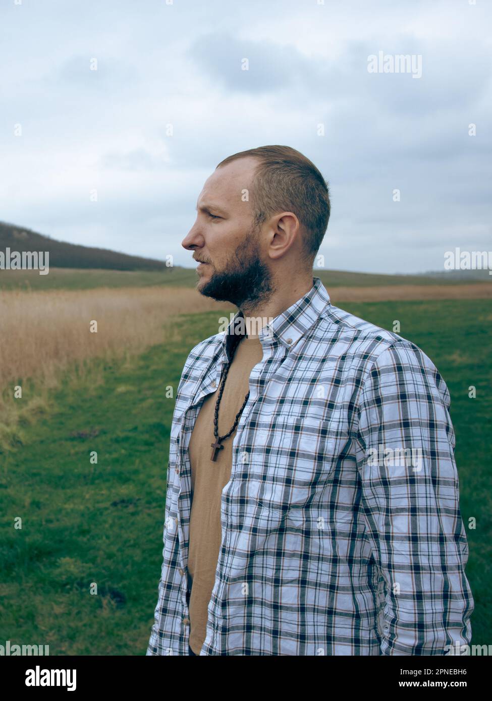 Portrait photo of a man in the countryside Stock Photo - Alamy