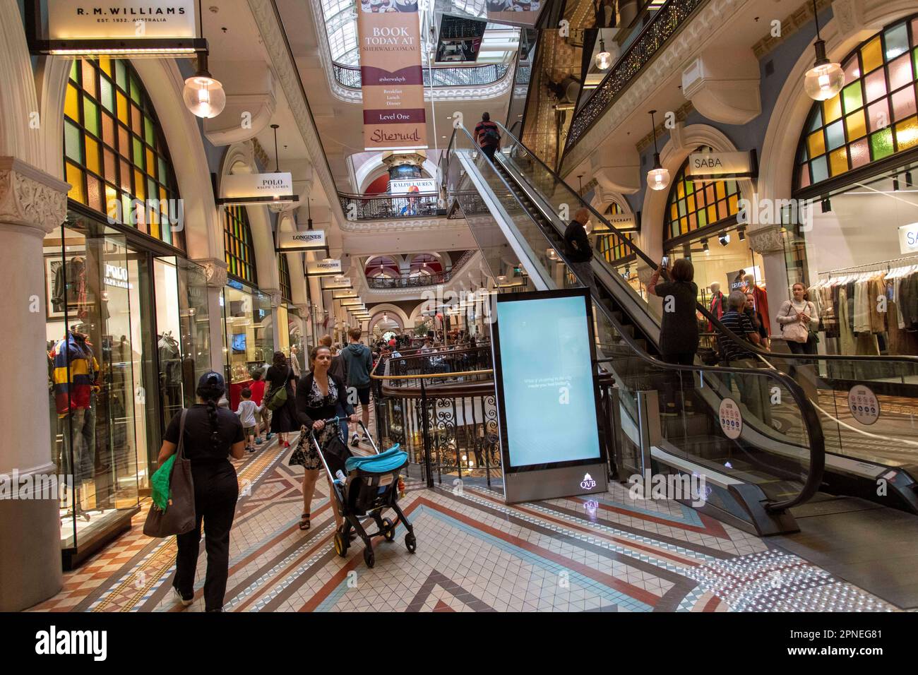 Sydney, New South Wales, Australia. 17th Apr, 2023. People enjoying ...