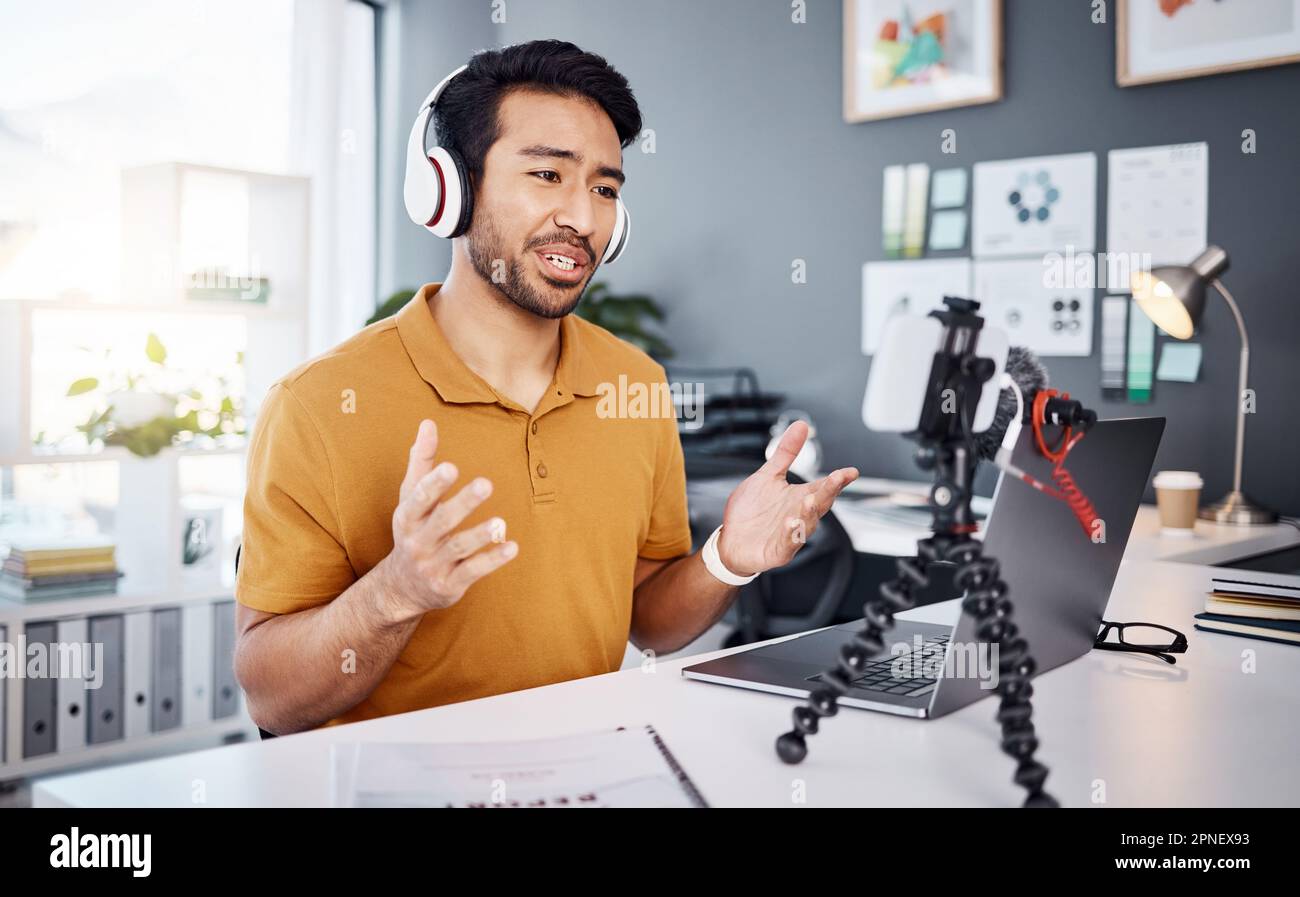 Podcast, tutorial and live stream with a man influencer recording ...