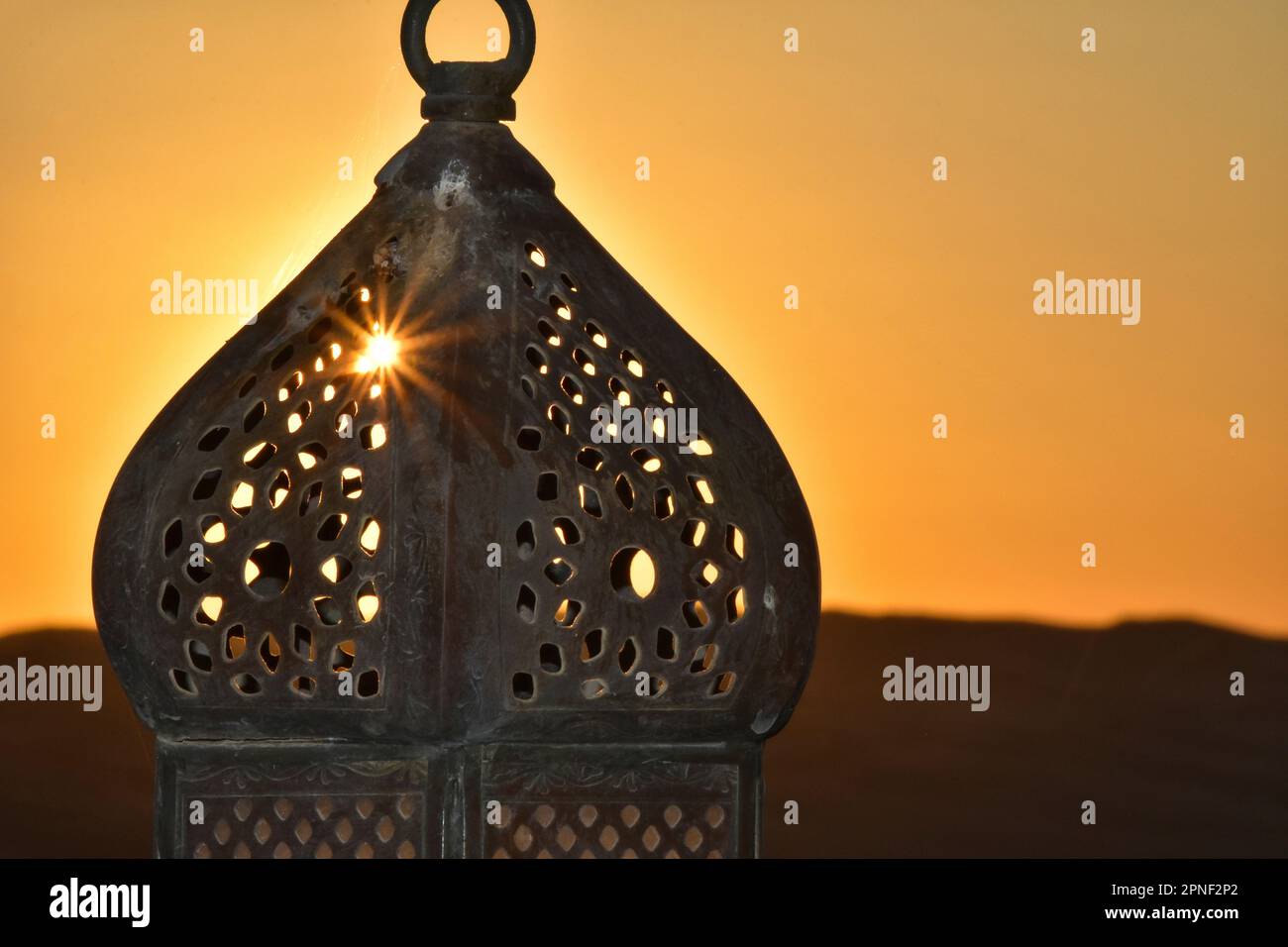 Desert sunset arabic hi-res stock photography and images - Alamy