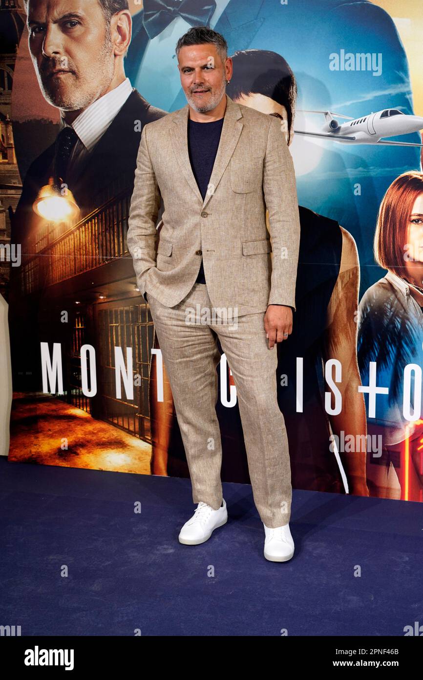 Roberto Enriquez attends the premiere of 'Montecristo', the new series ...