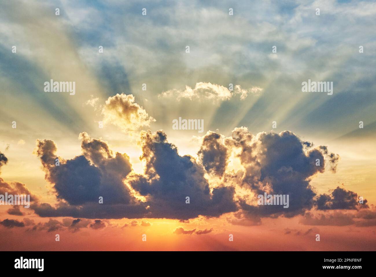 Weather cumulus horizontal hi-res stock photography and images - Alamy