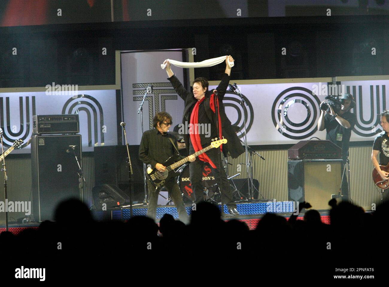 Doc Neeson s Angels performing at the Countdown Spectacular in the Acer ...