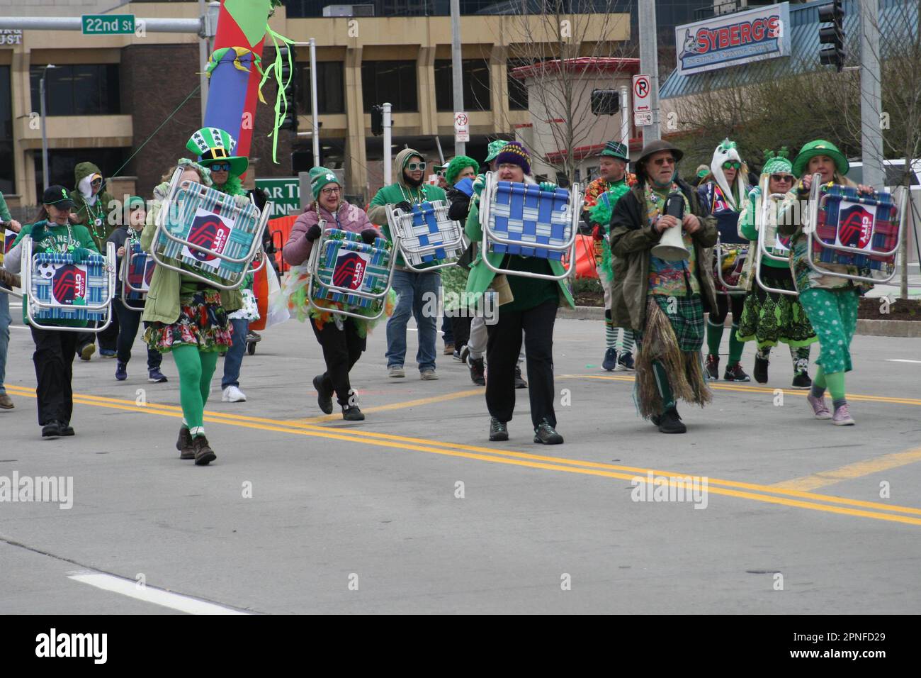 Parade spectator's line Market Street to see the St Patrick's Day ...