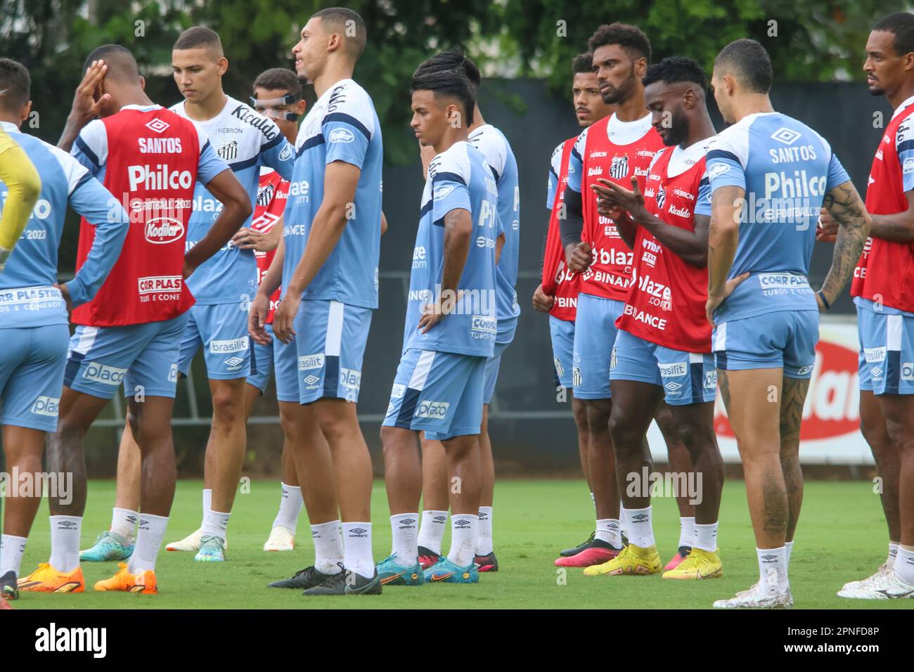SP - SANTOS - 04/18/2023 - SANTOS, TRAINING - Santos players during ...