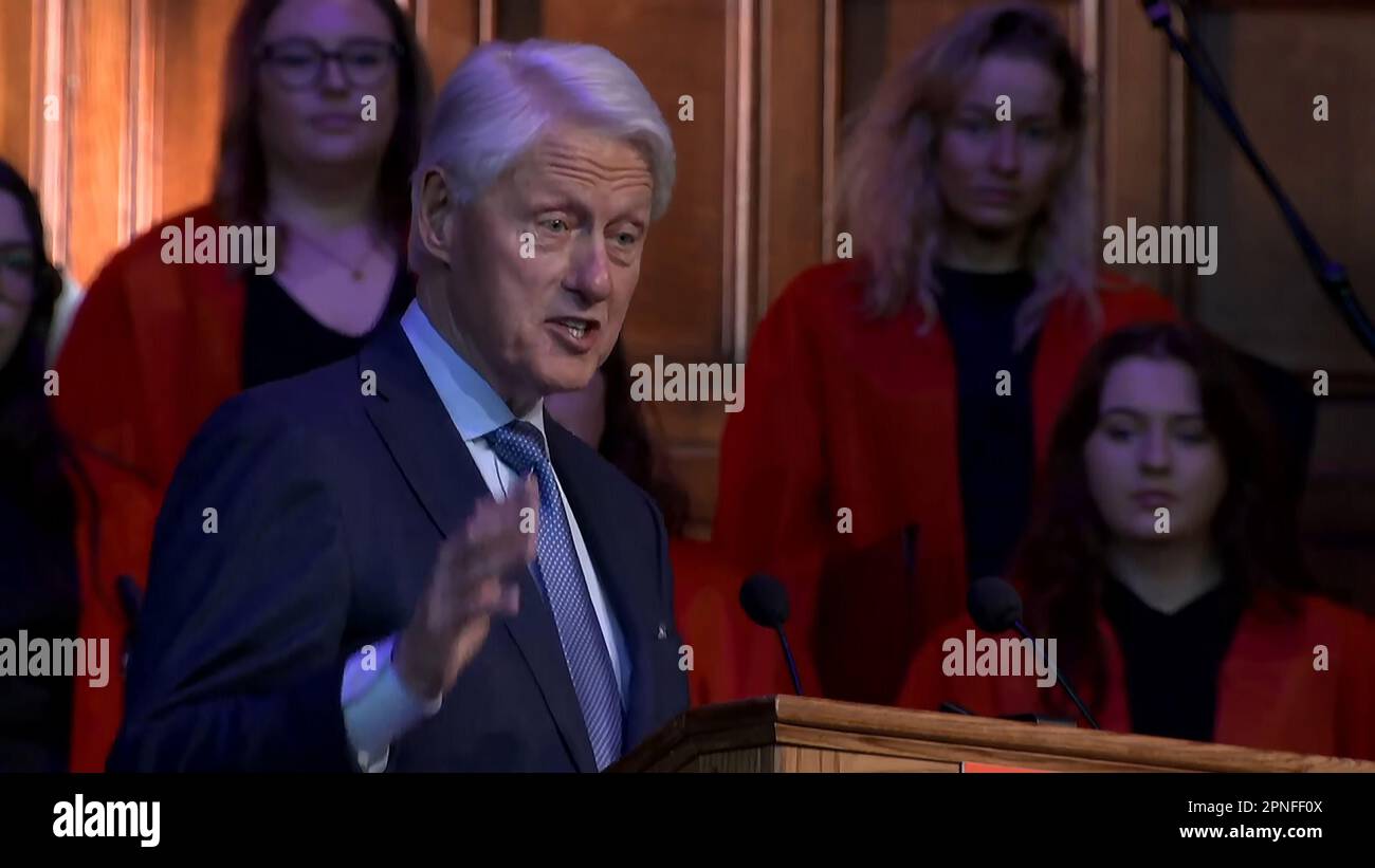 Londonderry, Northern Ireland. 18th Apr, 2023. Former US president Bill Clinton addresses an ...