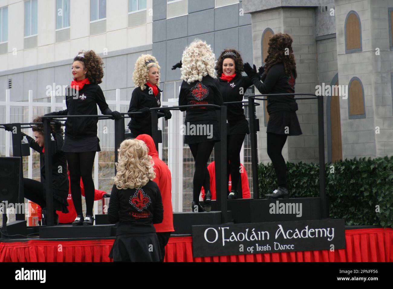 Parade spectator's line Market Street to see the St Patrick's Day ...