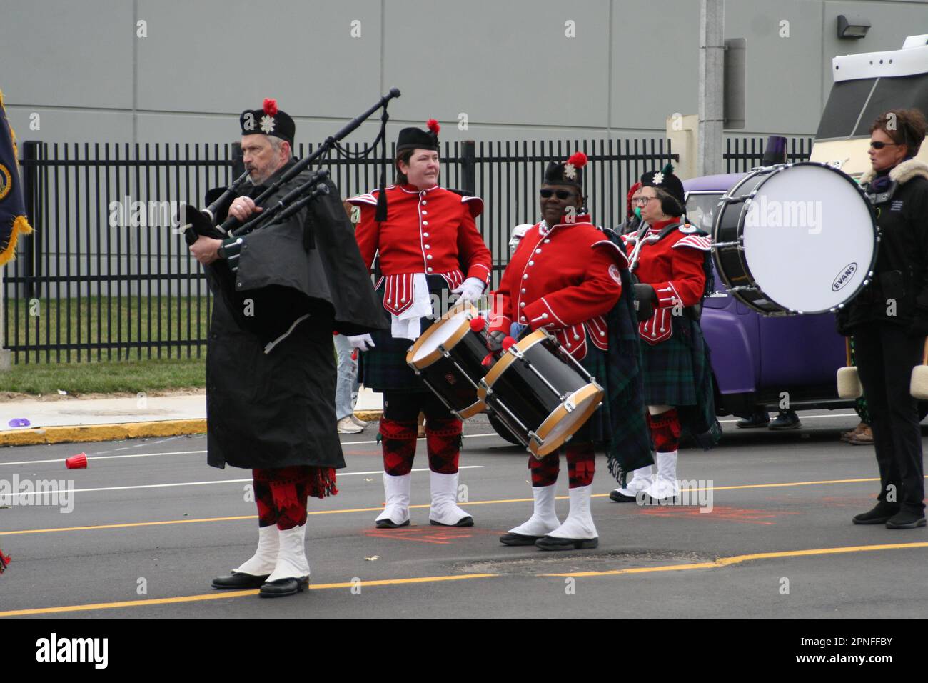 Parade spectator's line Market Street to see the St Patrick's Day ...