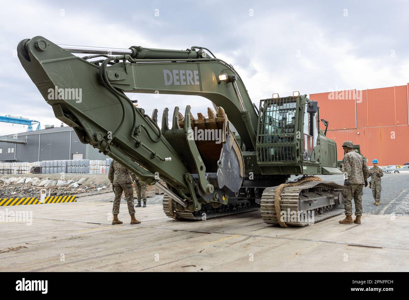 U.S. Marine with Engineer Support Company, 2nd Combat Engineer ...