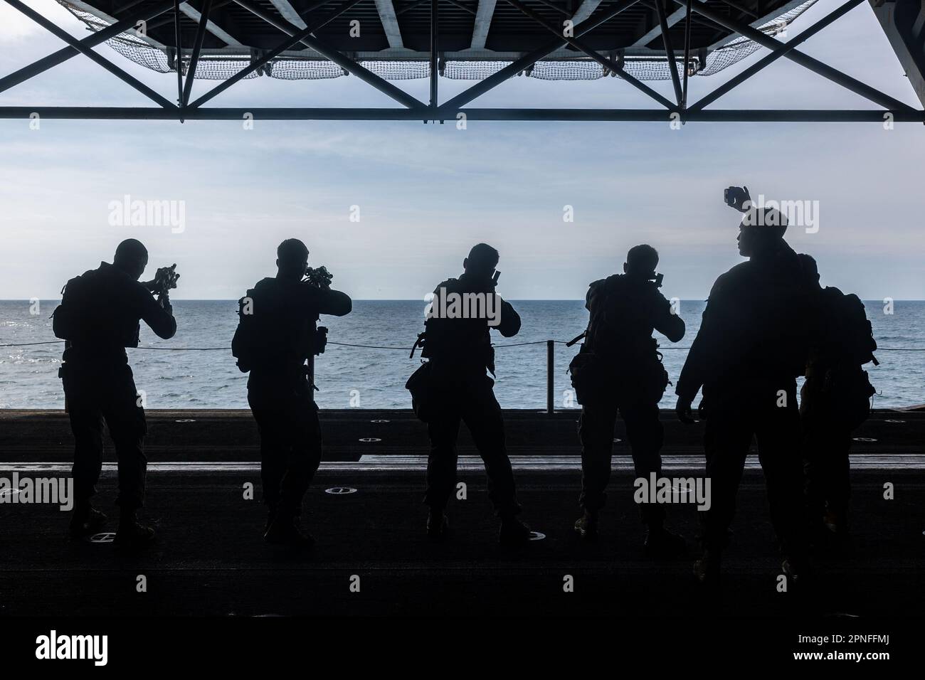 Elements of the 26th Marine Expeditionary Unit (MEU) conduct fast ...