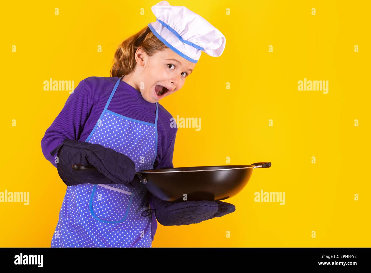 Child chef cook with cooking pan. Child in cook uniform. Chef kid ...