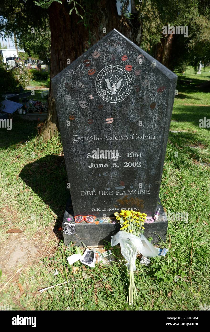 Los Angeles, California, USA 16th April 2023 Dee Dee Ramone Grave in ...
