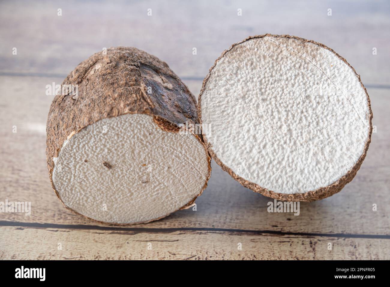 Yam harvest nigeria hi-res stock photography and images - Alamy