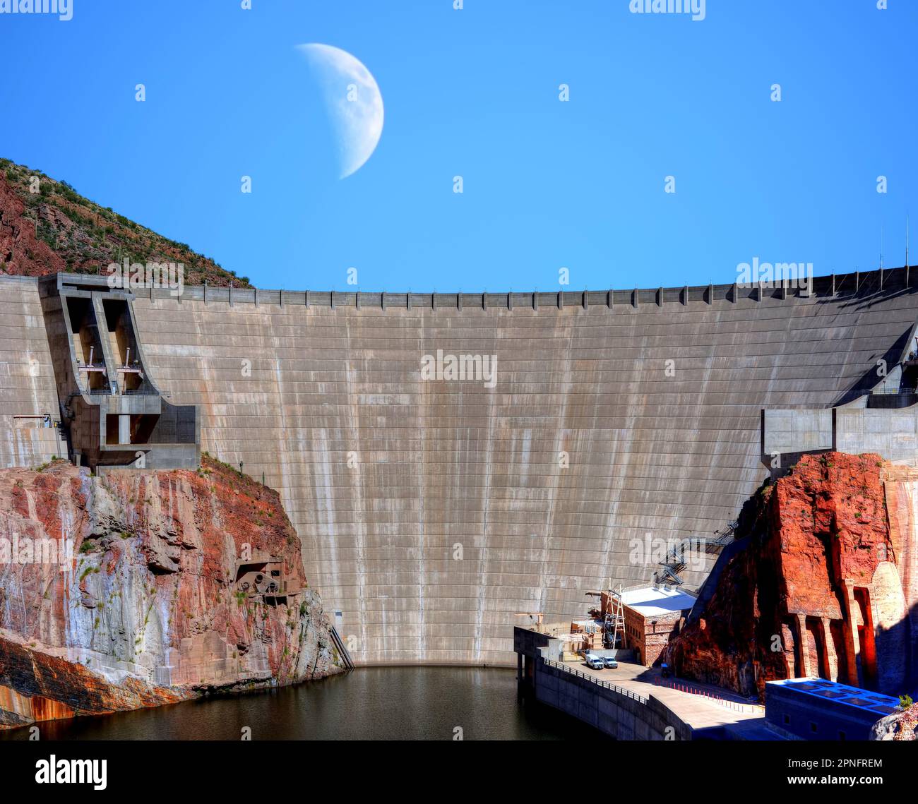 Roosevelt dam black hi-res stock photography and images - Alamy