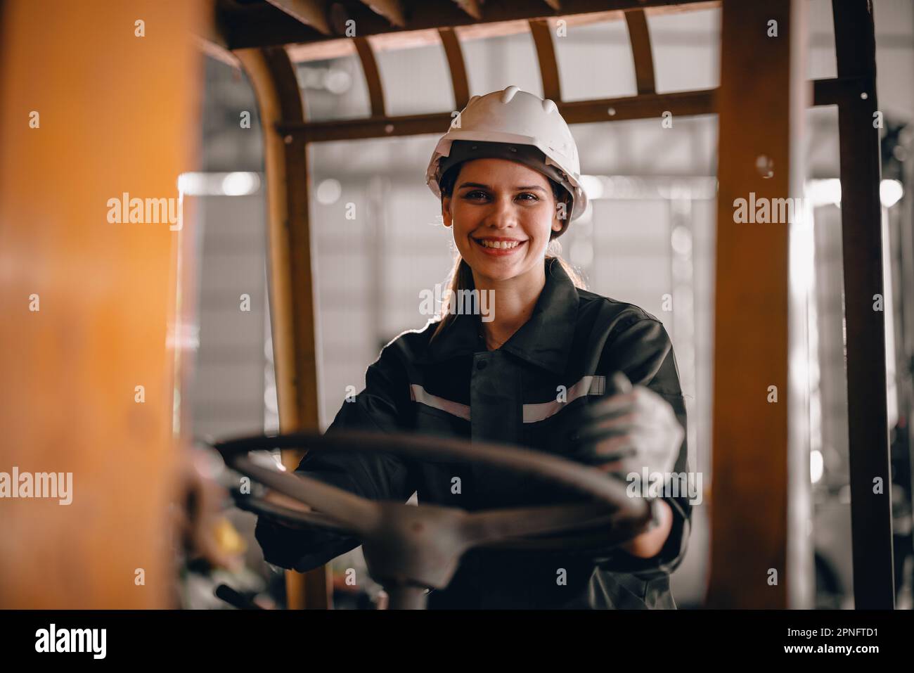 Mechanic service schedules hi-res stock photography and images - Alamy