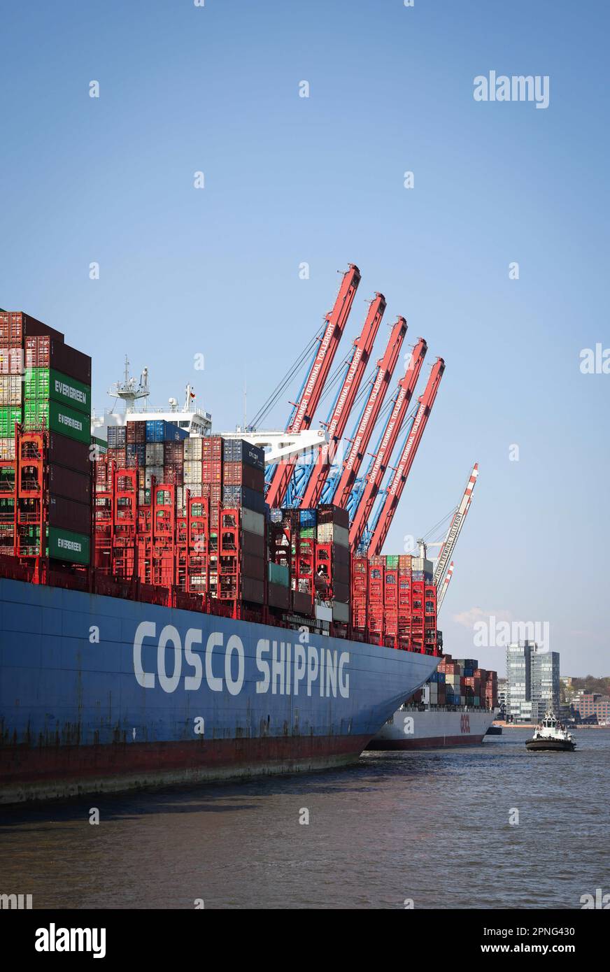 Hamburg, Germany. 17th Apr, 2023. The container ship "CSCL Pacific ...