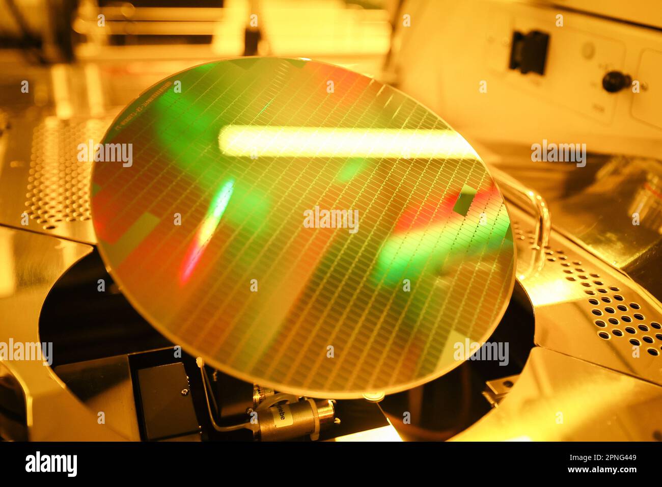 Silicon microscope hi-res stock photography and images - Alamy