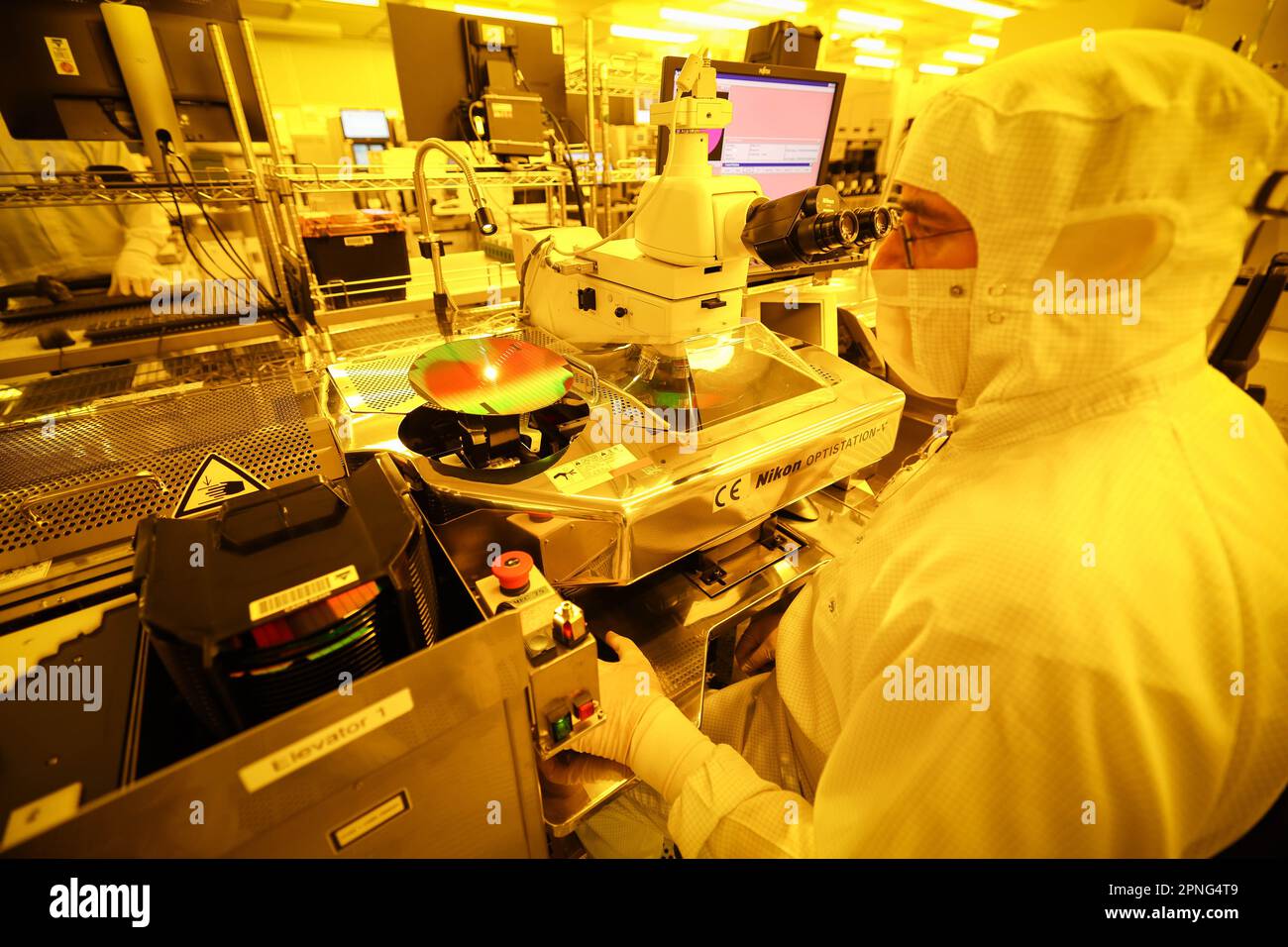 Silicon microscope hi-res stock photography and images - Alamy