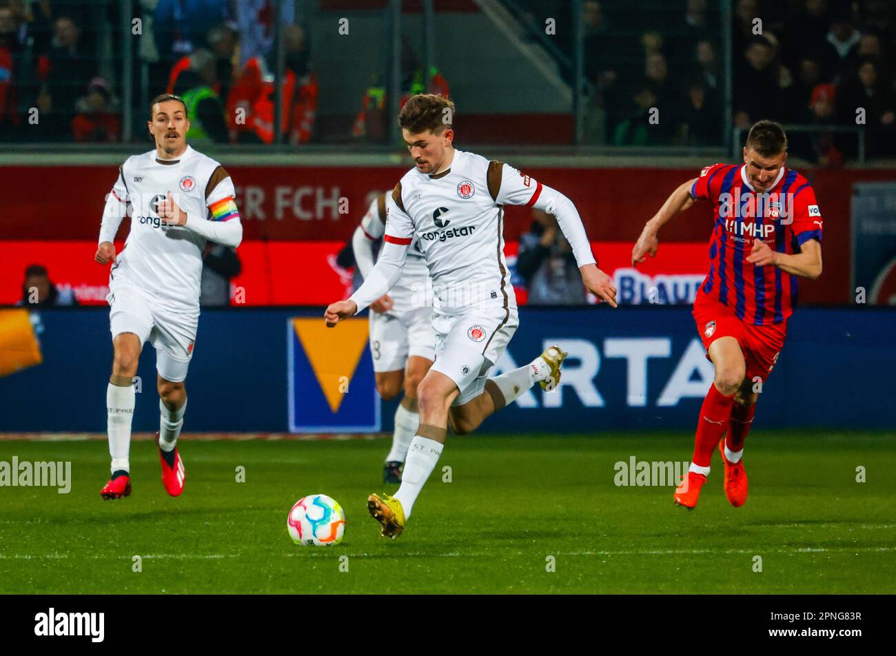 Connor metcalfe fc st pauli hi-res stock photography and images - Alamy