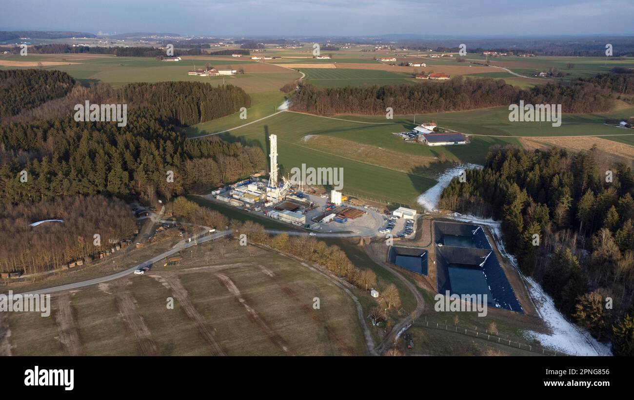 Geothermal project Kirchweidach-Halsbach, drilling site near Halsbach ...