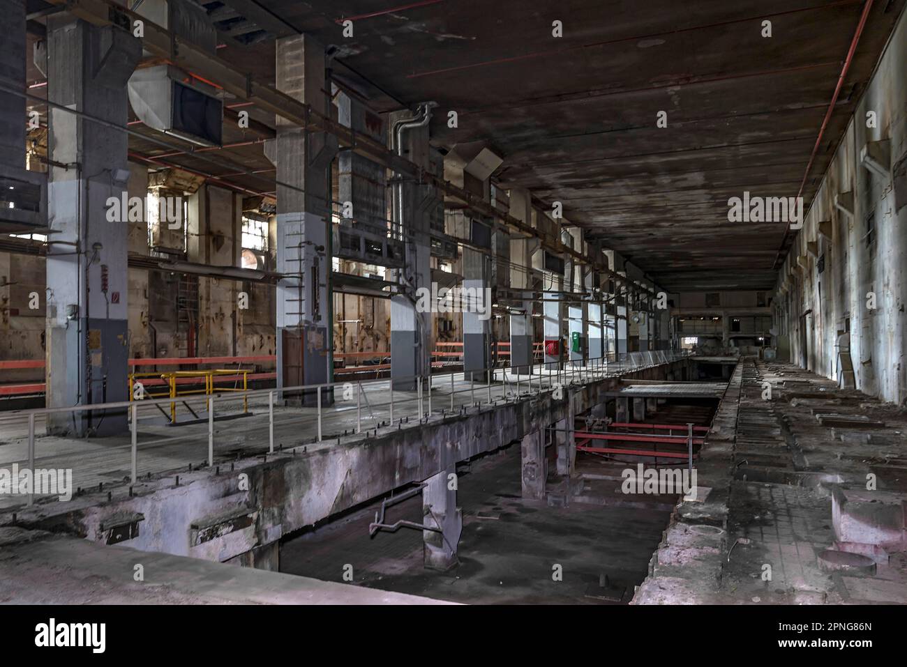 Lost production hi-res stock photography and images - Alamy