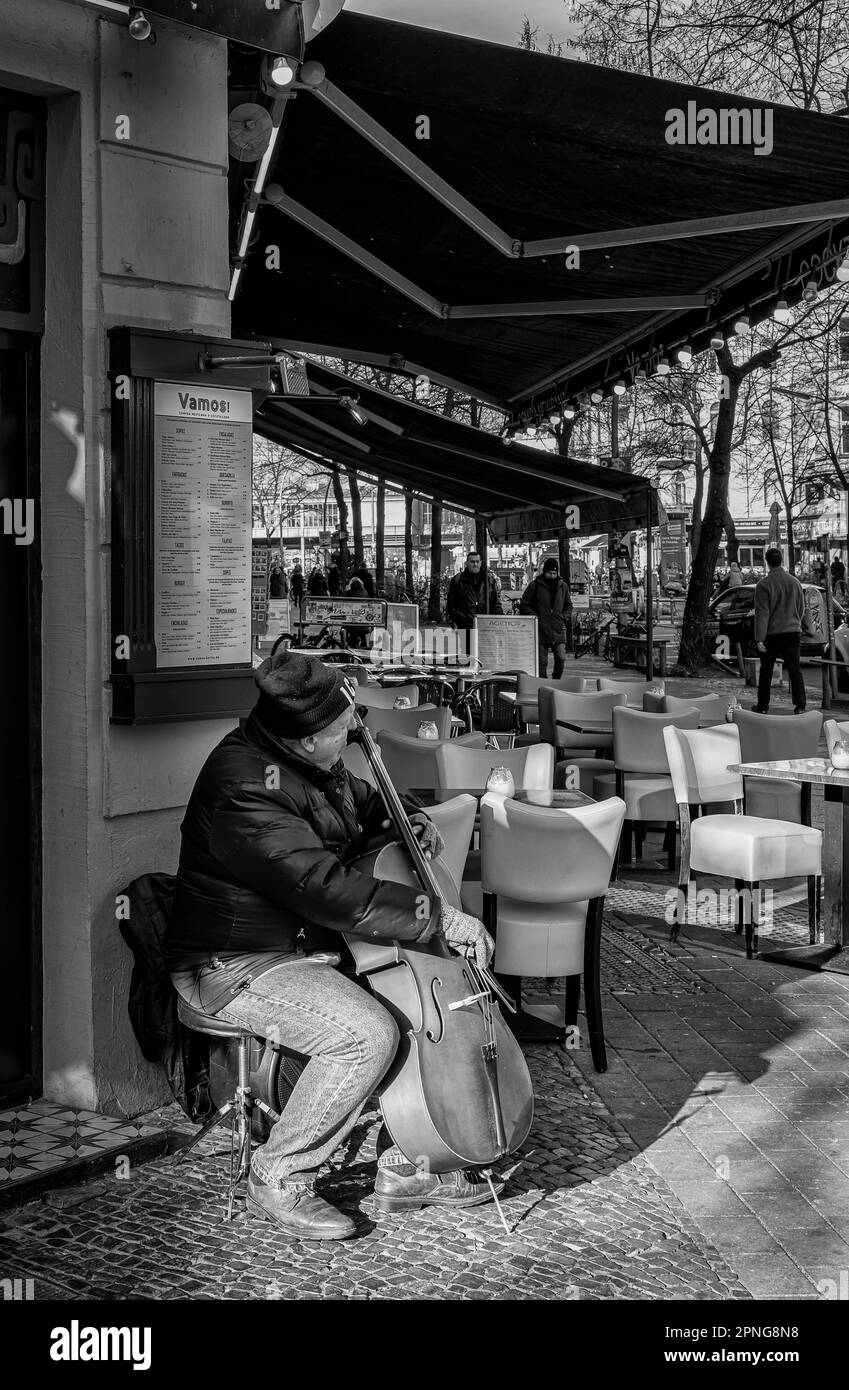 Street musician germany Black and White Stock Photos & Images - Alamy