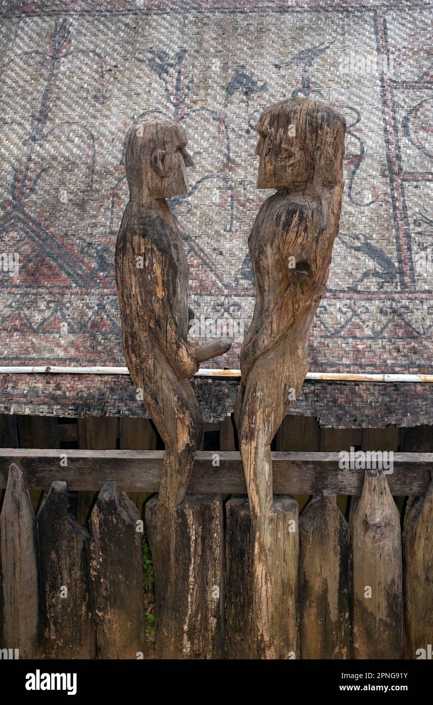 Vietnam: Sexually explicit wooden sculpture, Jarai tomb, Vietnam Museum ...