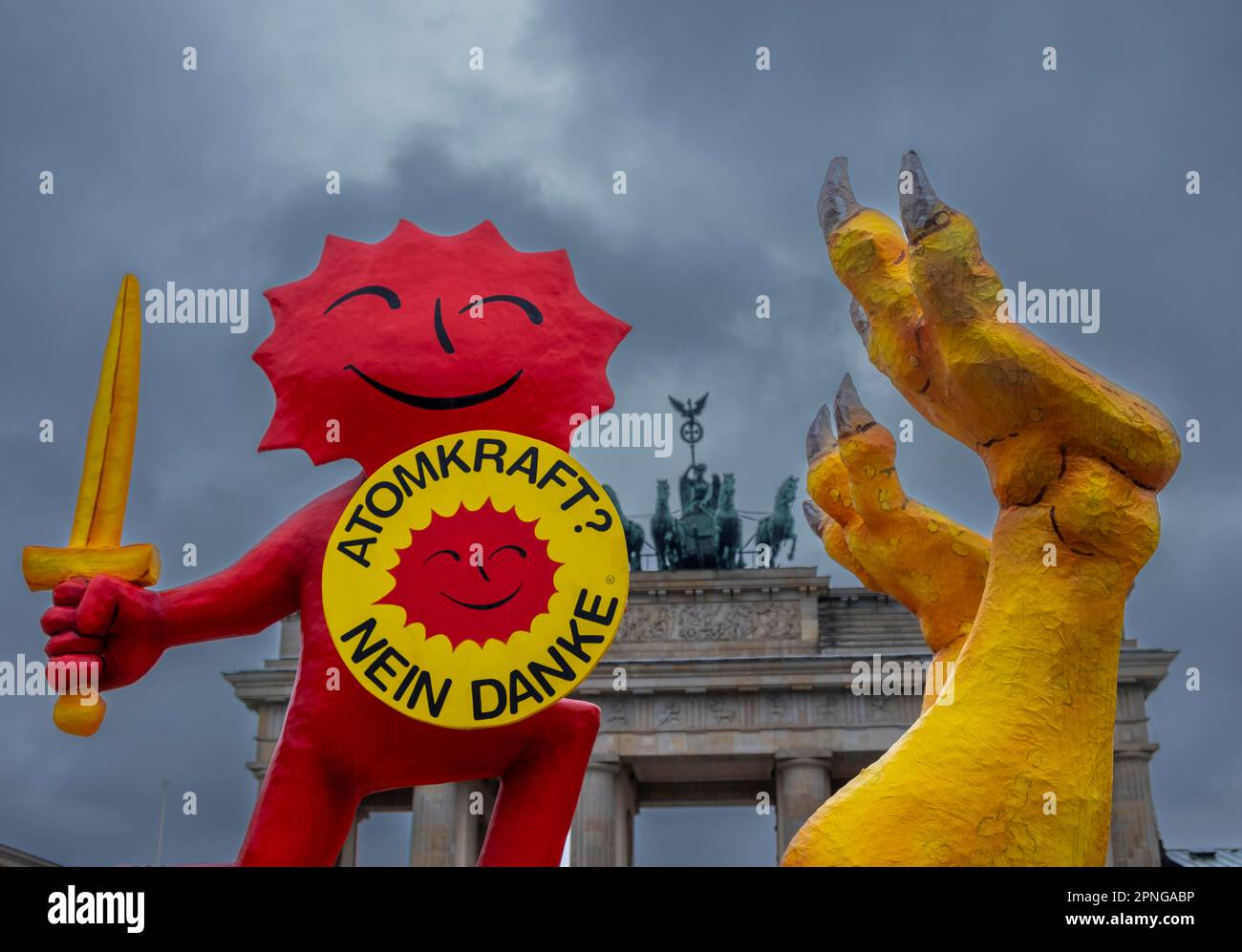Renewable energy greenpeace hi-res stock photography and images - Alamy