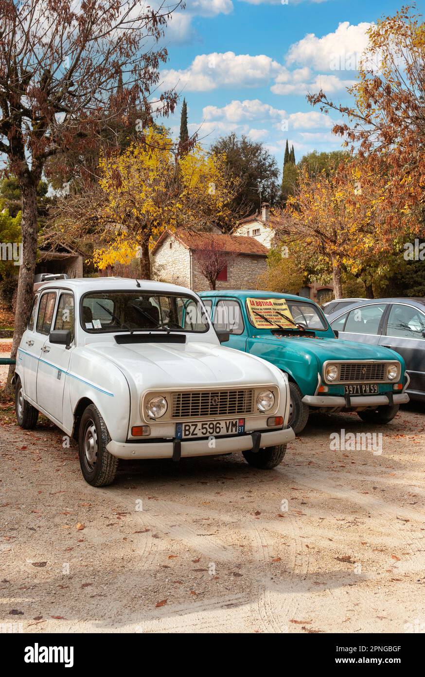 Green renault 4l hi-res stock photography and images - Alamy