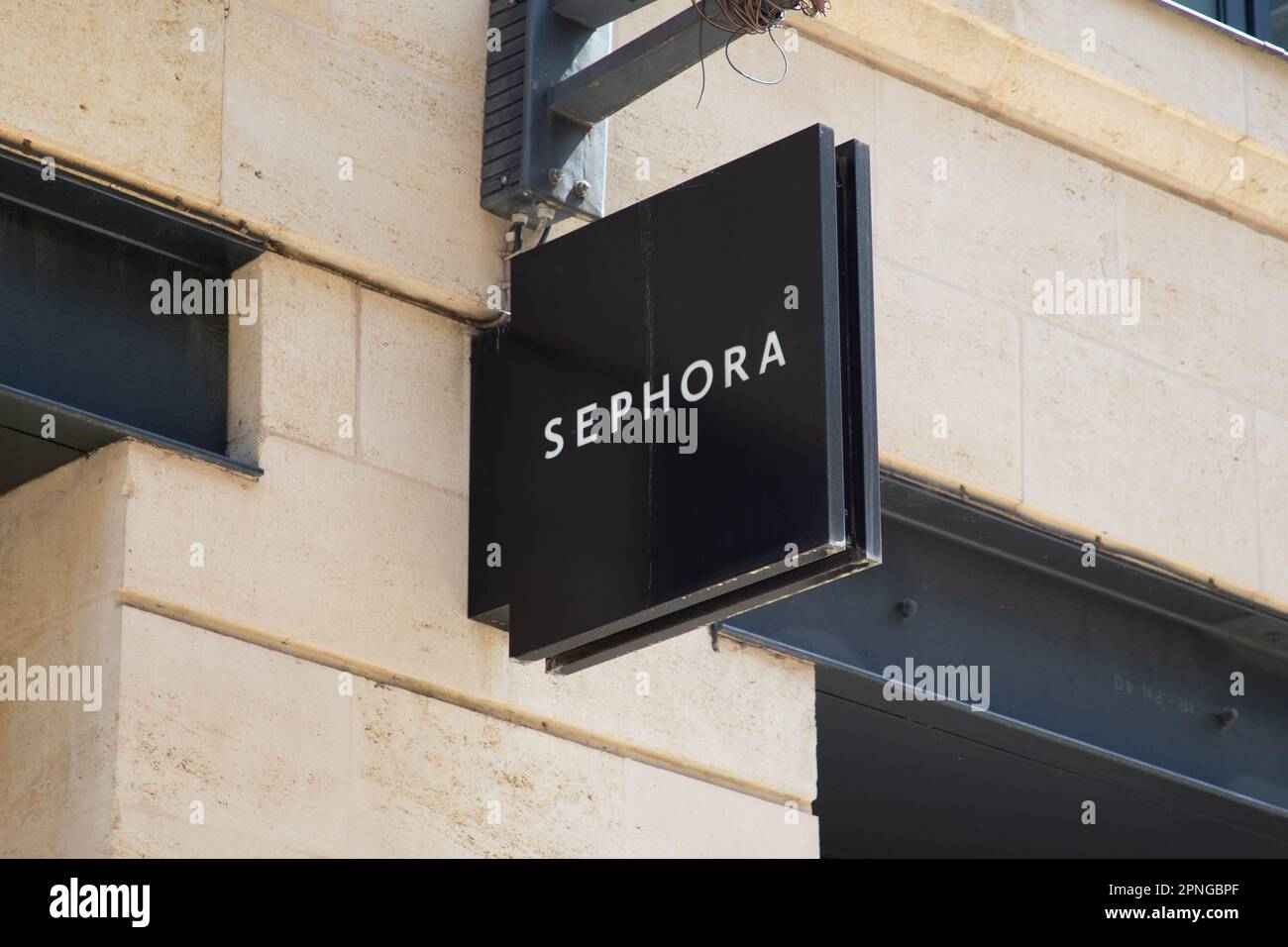 Sephora french retailer hi-res stock photography and images - Alamy