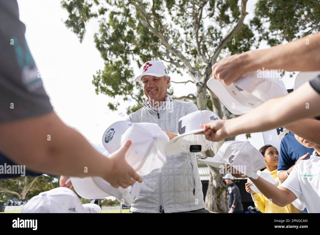 Matt Jones of Ripper GC signs autographs for fans during the practice ...