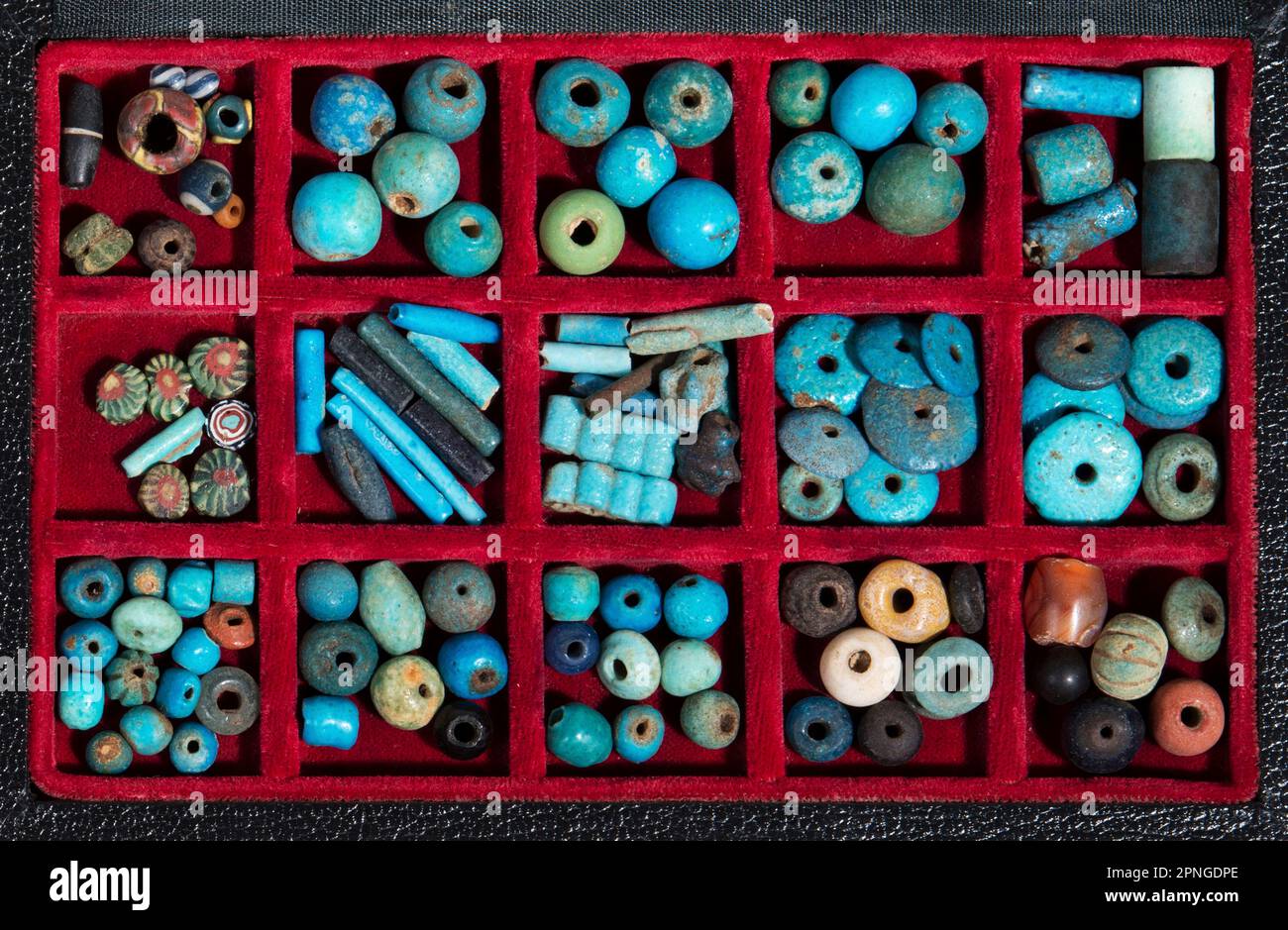 Beads artifact hi-res stock photography and images - Alamy