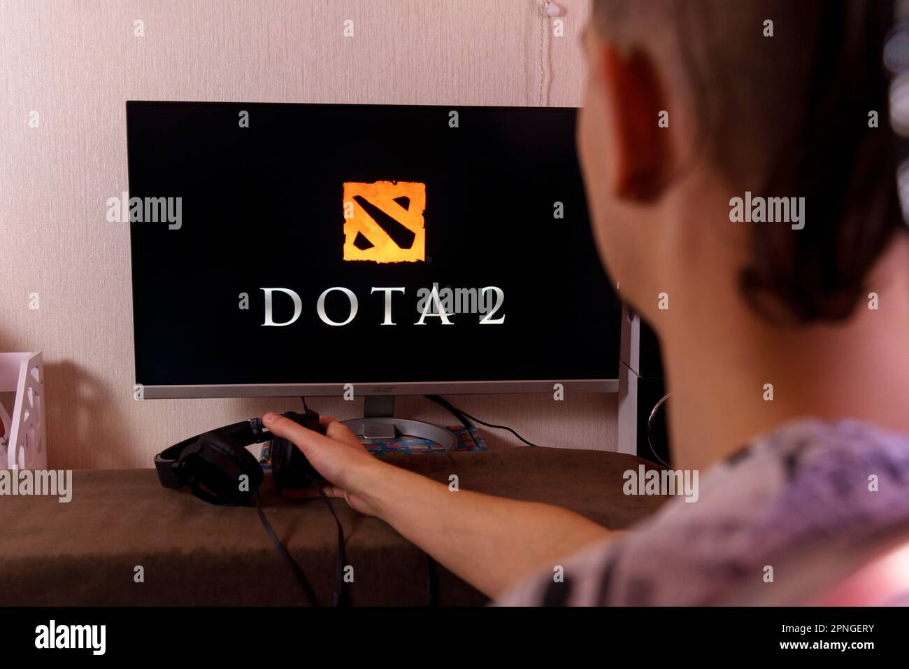Dota 2 logo hi-res stock photography and images - Alamy