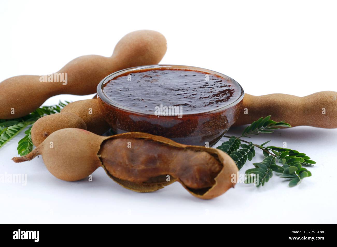 fresh Delicious ripe tamarinds, tamarind with brown pulp with green ...
