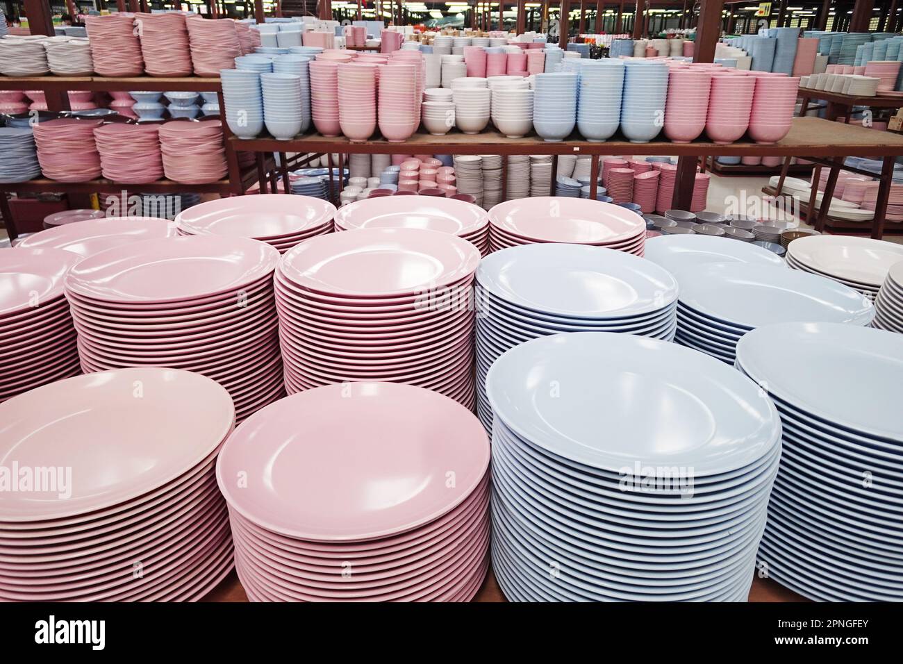 Stacks of plates in a shop Stock Photo - Alamy