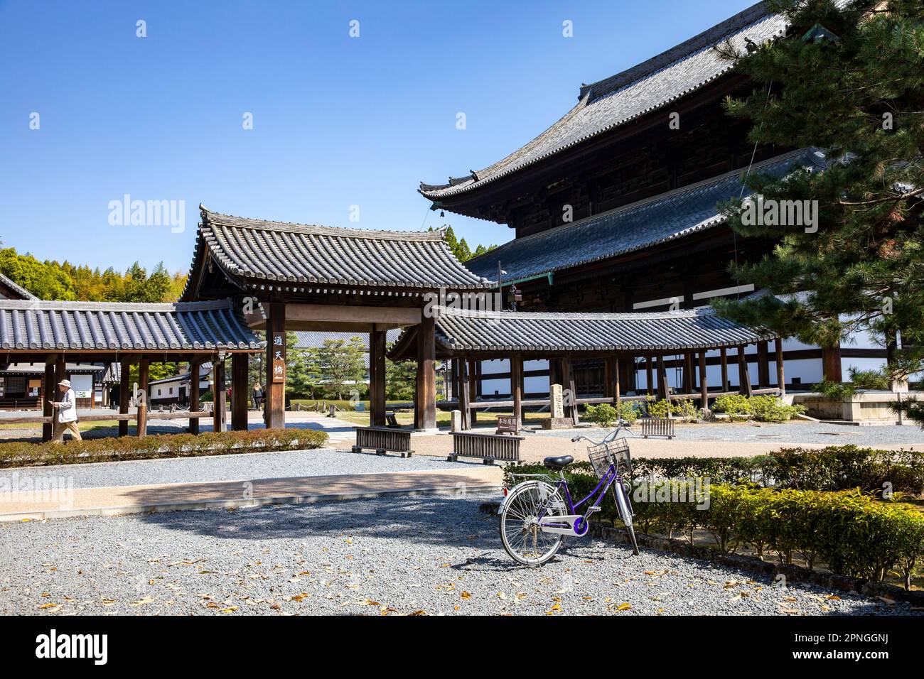 Zen garden temple tofuku ji kyoto hi-res stock photography and images ...