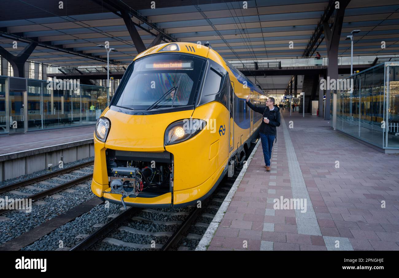 ROTTERDAM - The Intercity New Generation (ICNG) departs from Rotterdam ...