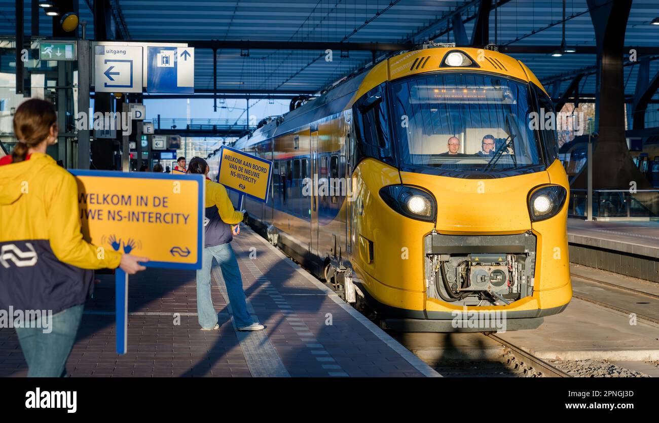 ROTTERDAM - The Intercity New Generation (ICNG) arrives from Amsterdam ...