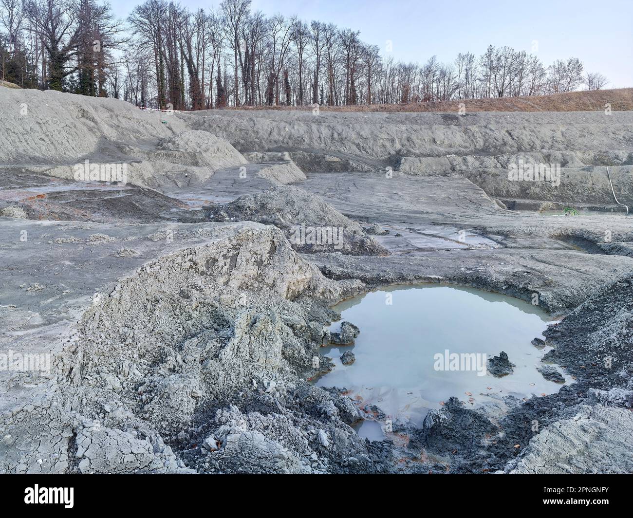 Clay building materials hi-res stock photography and images - Alamy