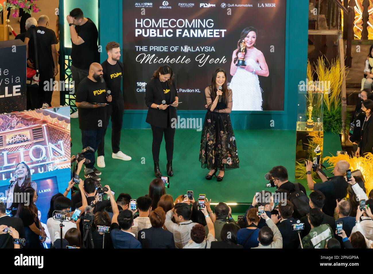 Everything everywhere all at once 2023 hi-res stock photography and ...