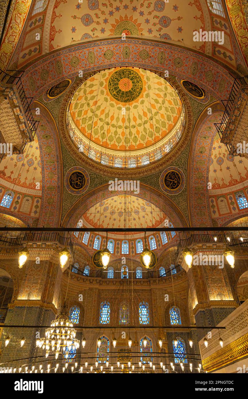 Yeni cami domes hi-res stock photography and images - Alamy