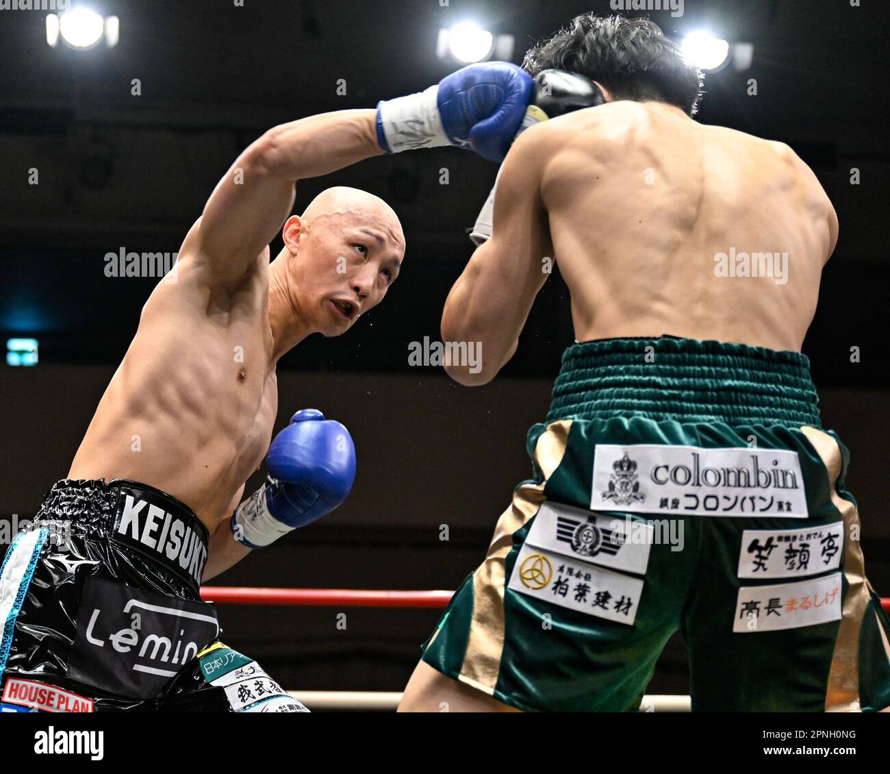 Tokyo, Japan. 18th Apr, 2023. Keisuke Matsumoto (blue gloves) and Ryo Sagawa (black gloves ...