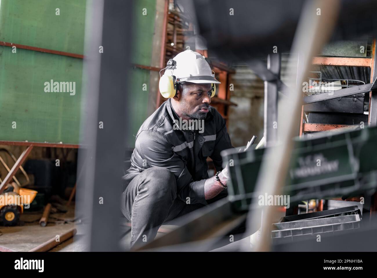 Quality defects hi-res stock photography and images - Alamy