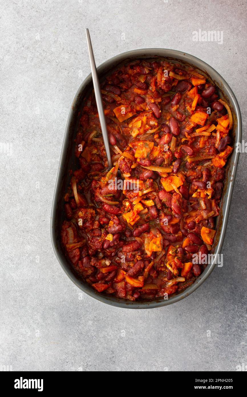 Healthy breakfasts and lunches, stewed red beans with carrots, onions ...
