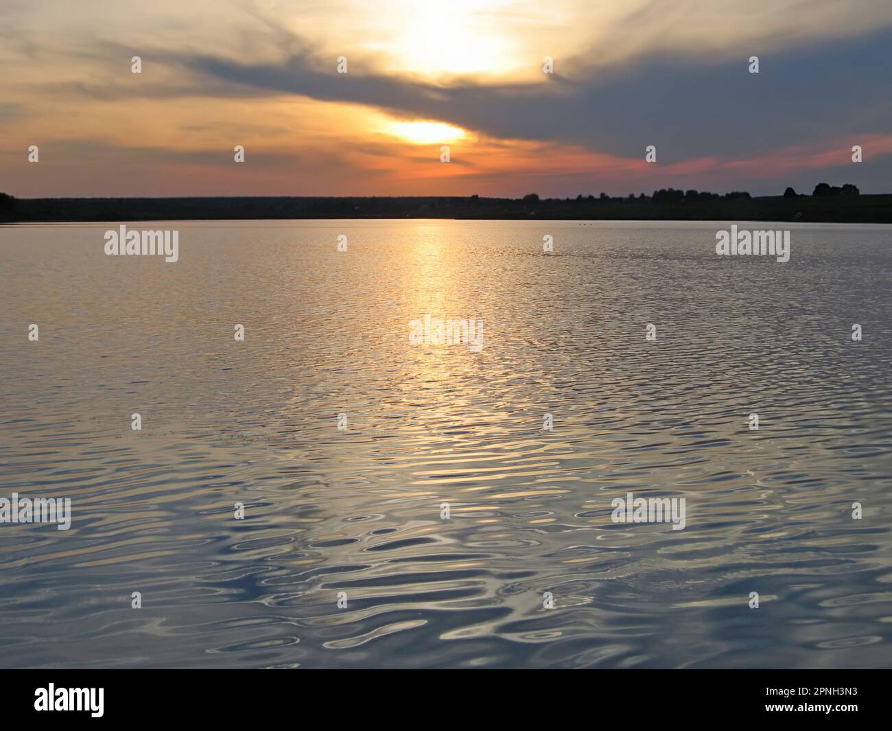 Water like sky hi-res stock photography and images - Alamy