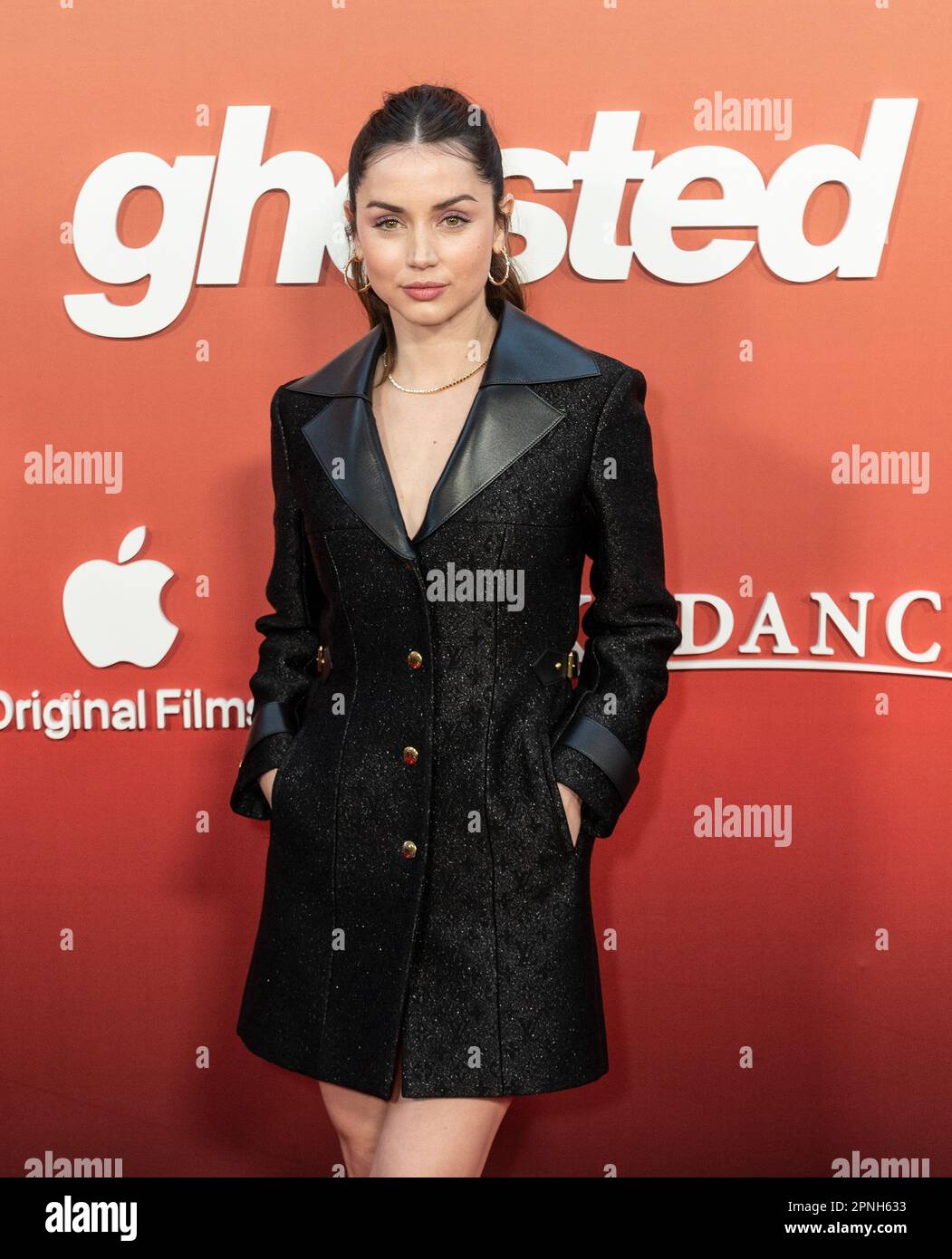 Ana de armas ghosted hi-res stock photography and images - Alamy